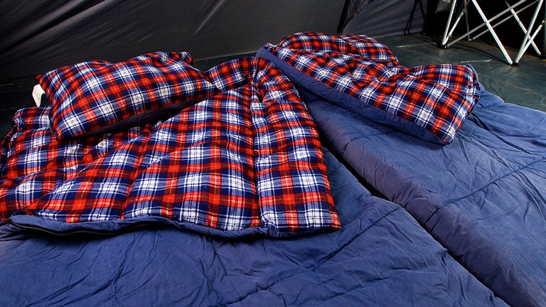 Top 6 Best Rectangular Sleeping Bags [Aug 2023] Reviews & Guide